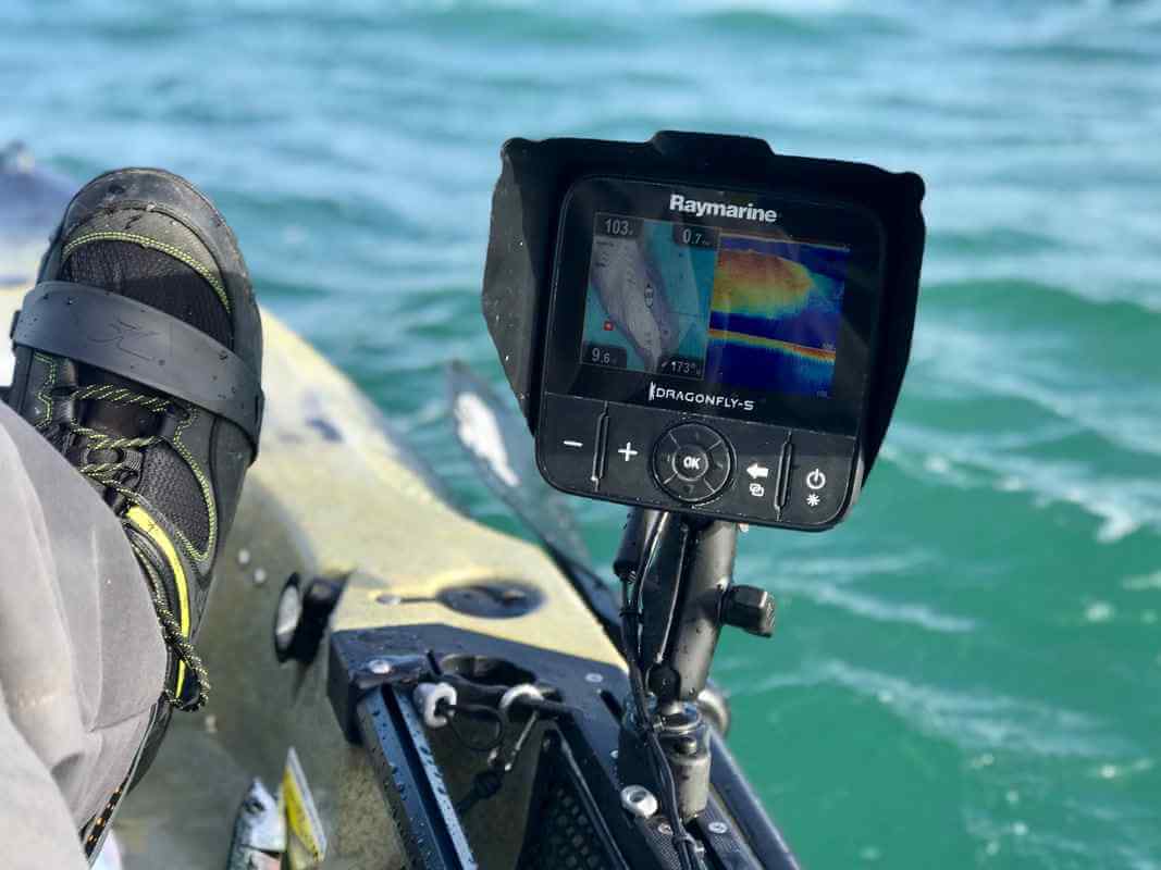 How To Choose A Fish Finder – The Ultimate Guide (Jan 2024)